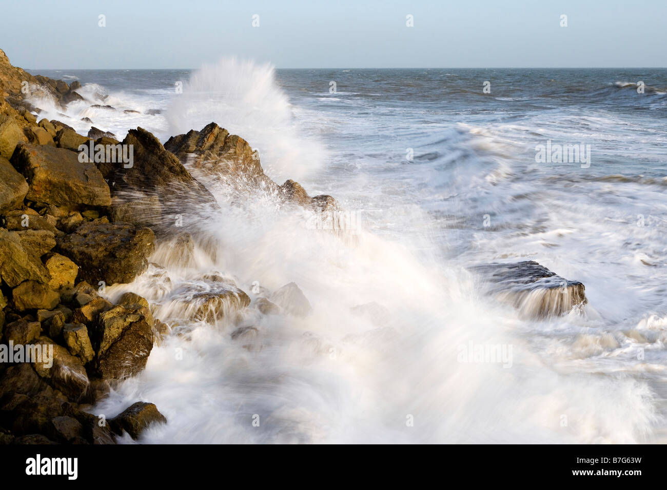 Waves Crashing Rocks Stock Photos & Waves Crashing Rocks Stock Images ...
