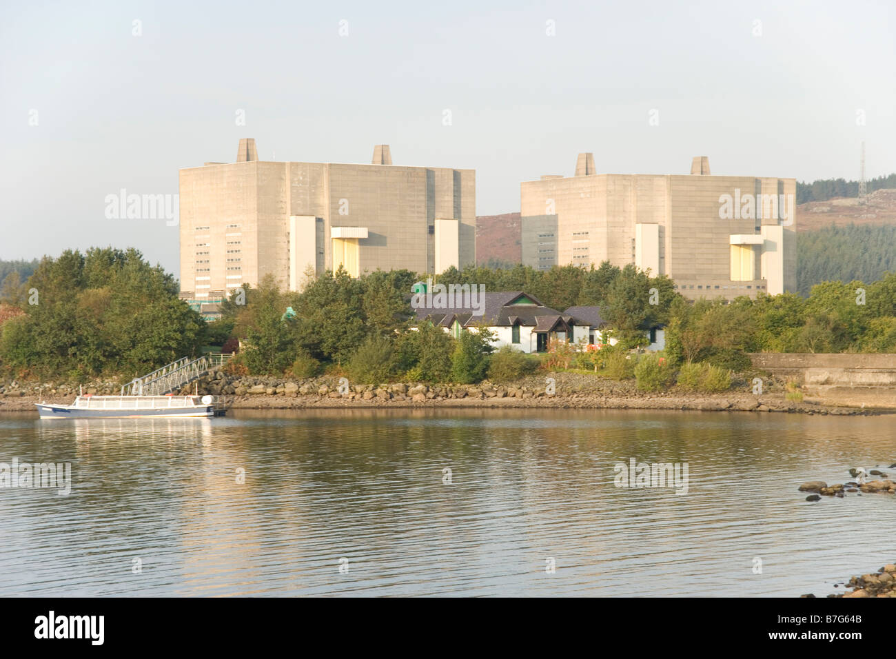 Nuclear power llyn trawsfynydd hi-res stock photography and images - Alamy
