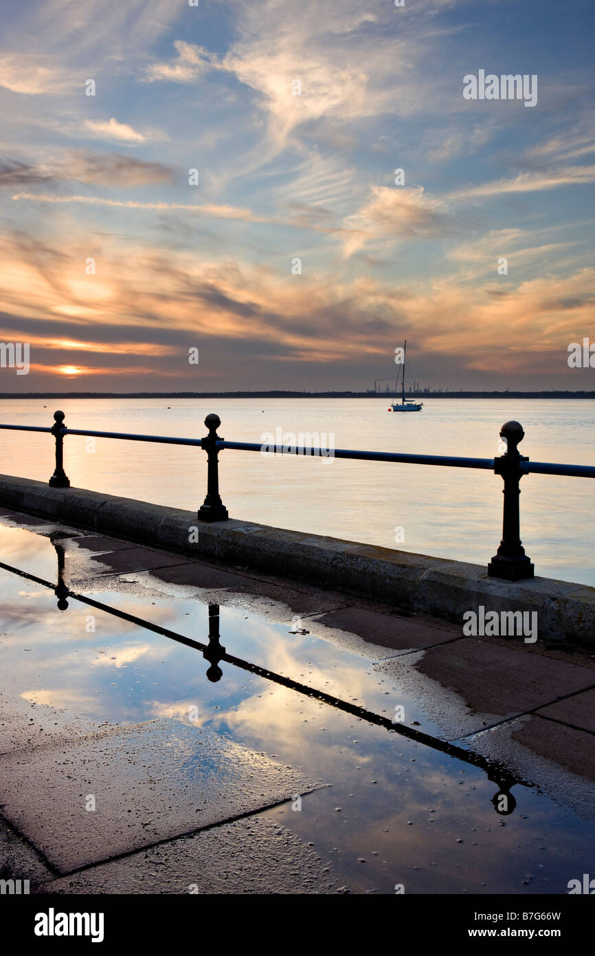 Cowes seafront at sunset, Isle of Wight Stock Photo - Alamy