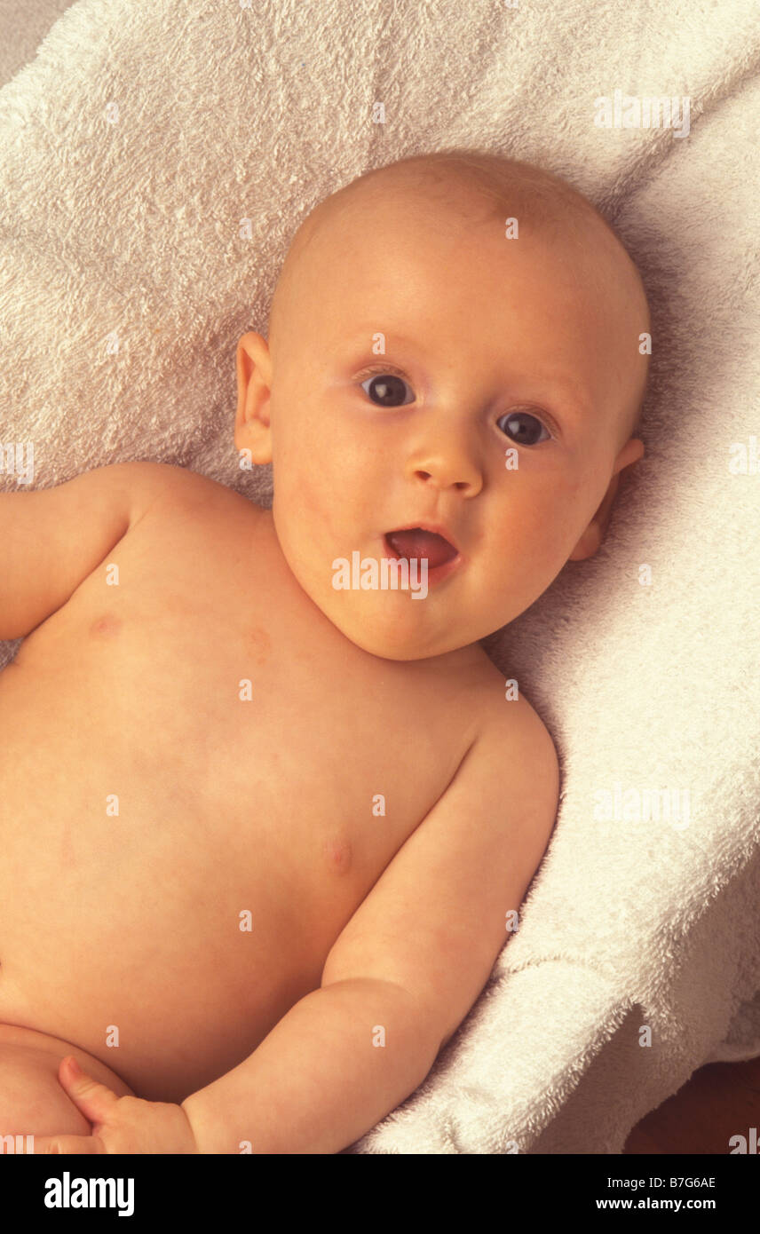 baby looking surprised Stock Photo - Alamy