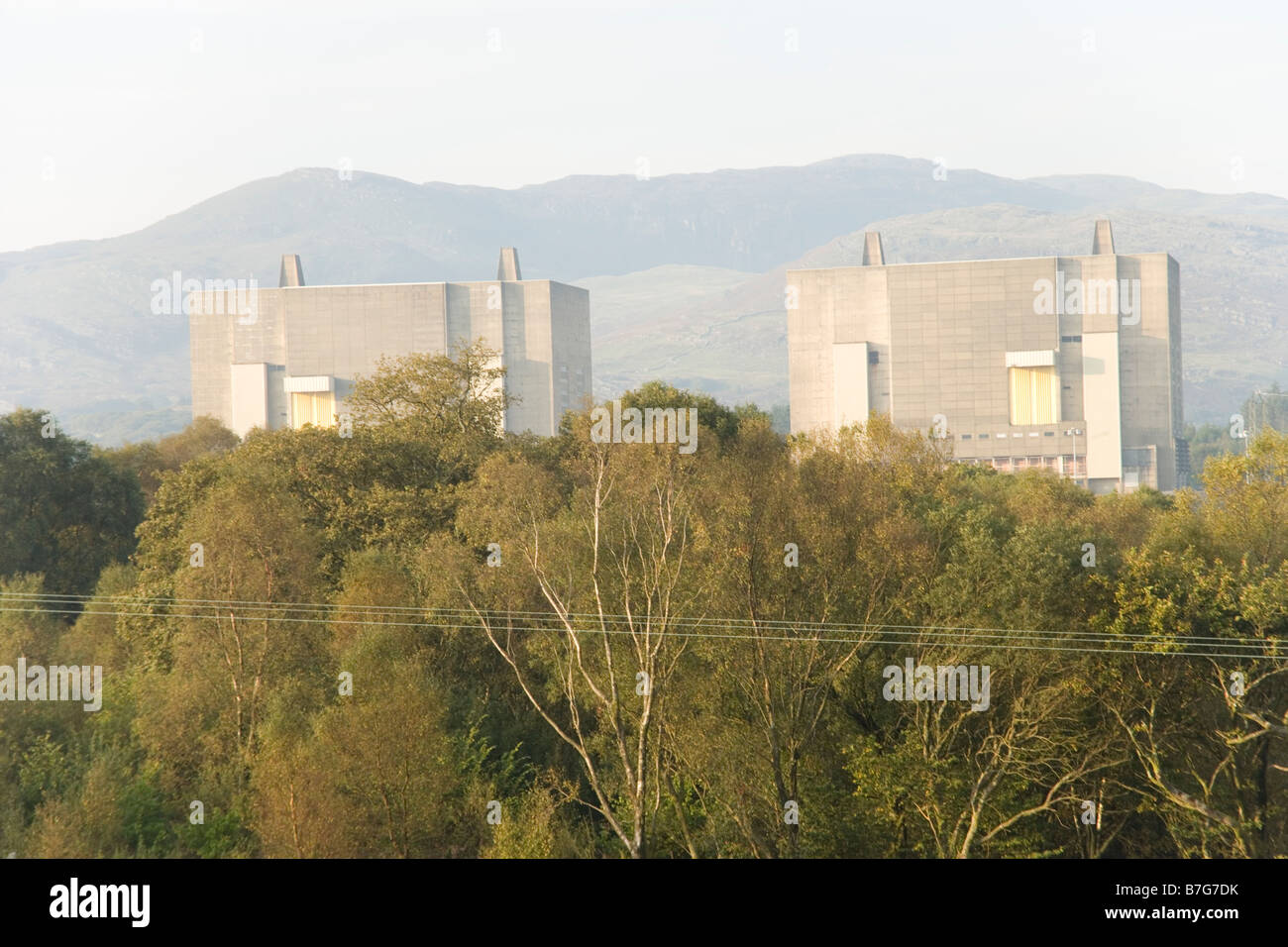 The closed Magnox nuclear power station at Trawsfynydd, North Wales ...