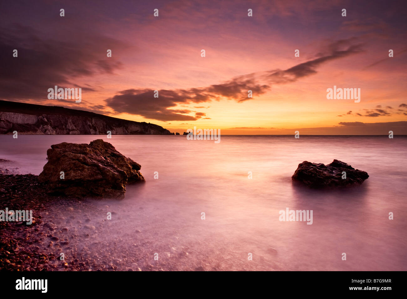 The needles isle of wight sunset hi-res stock photography and images ...