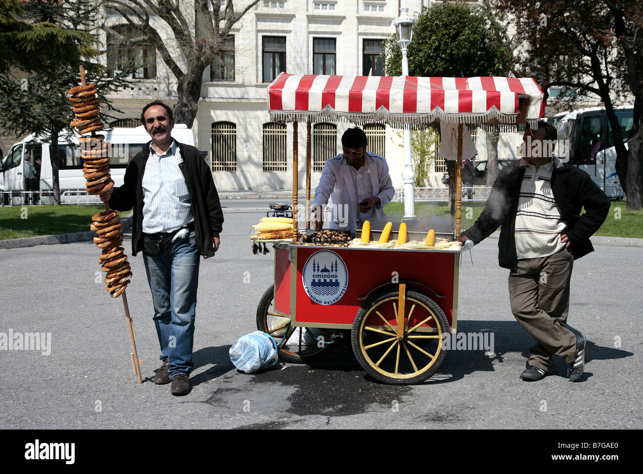 SIMIT CHESTNUT & CORN SELLER ISTANBUL TURKEY SULTANAHMET ISTANBUL ...