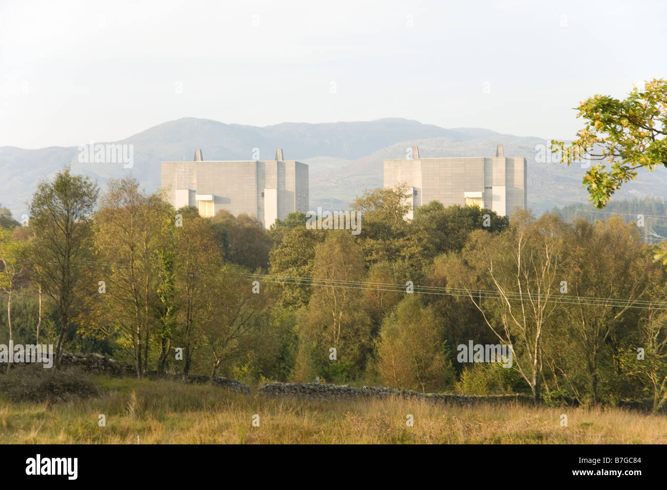 The closed Magnox nuclear power station at Trawsfynydd, North Wales ...