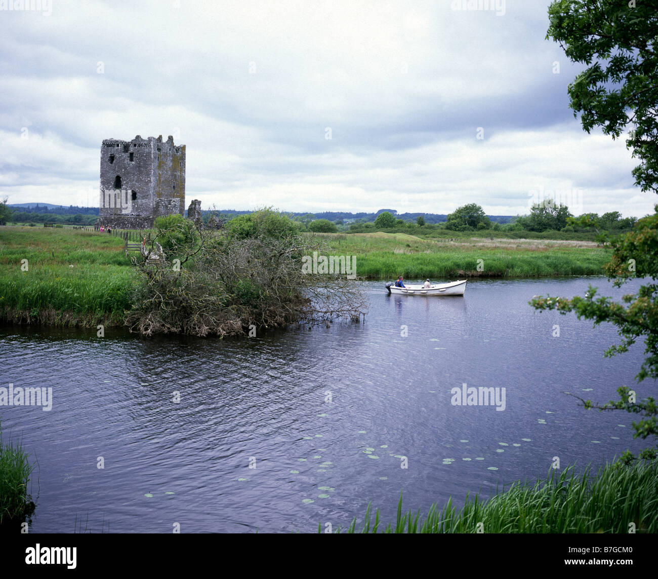 Threave Castle, on an island in the middle of the River Dee, Dumfries ...