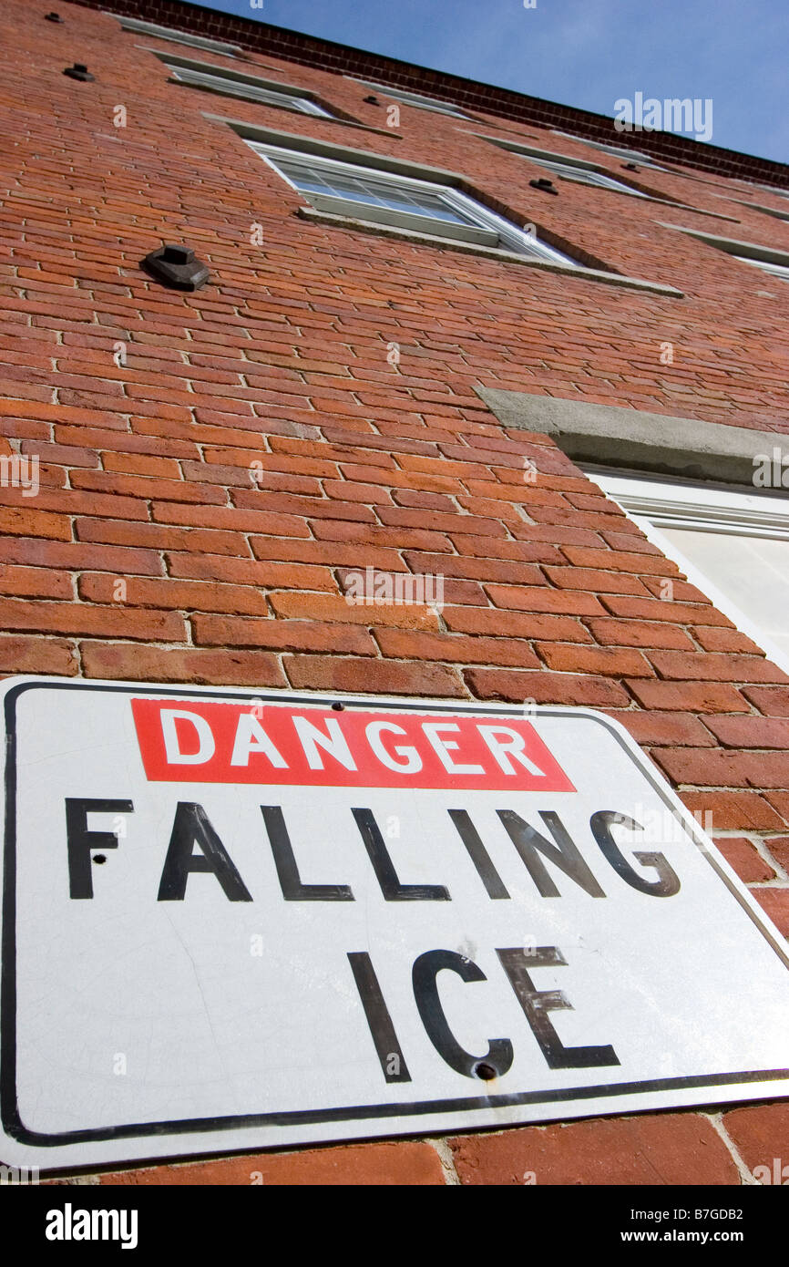 Falling bricks hi-res stock photography and images - Alamy