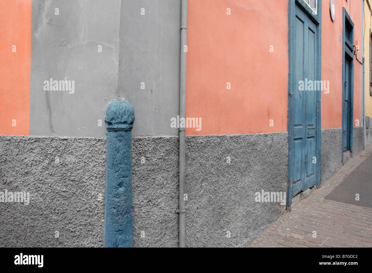 Corner post to protect the building from damage caused by collision ...