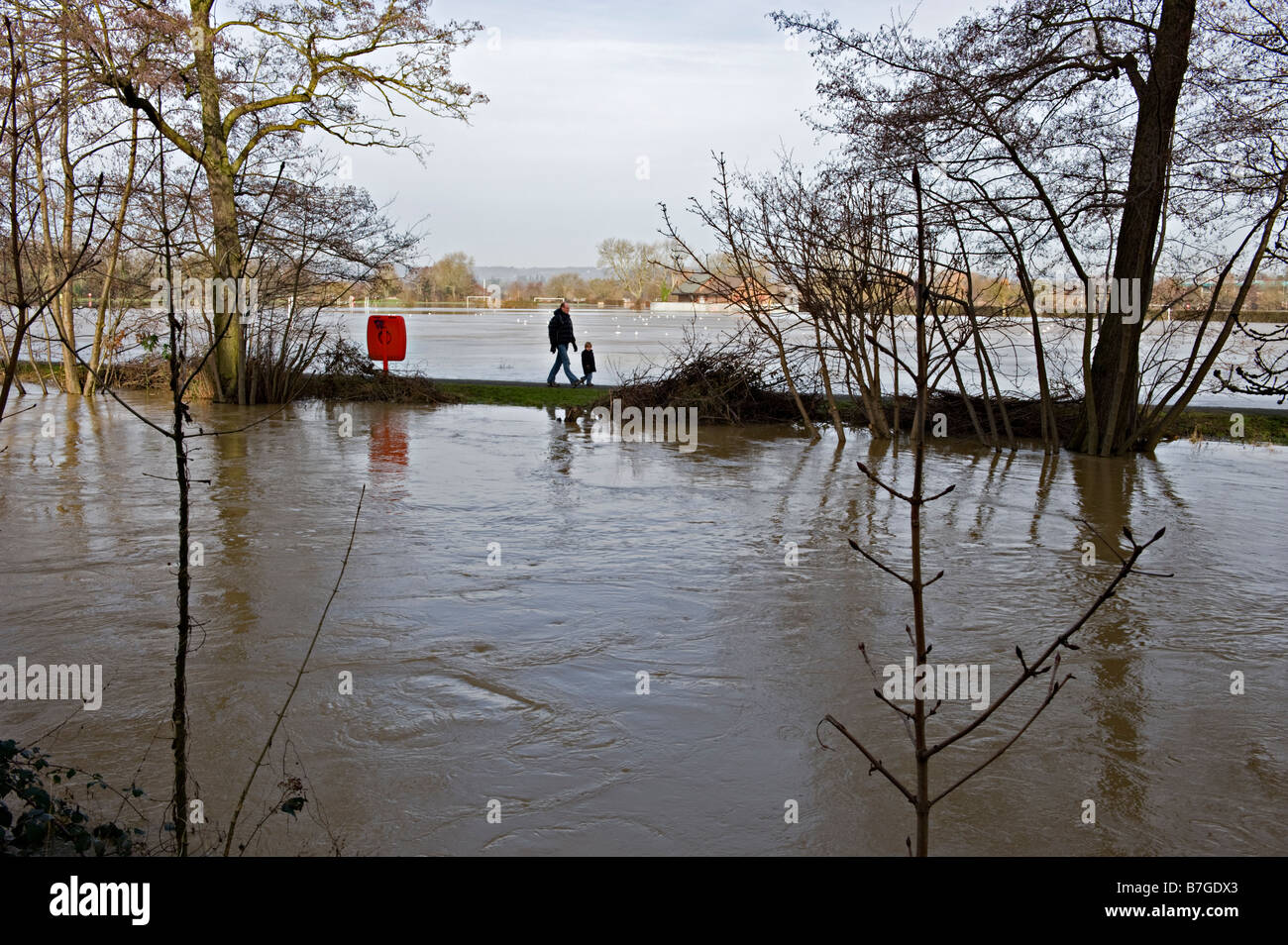 Tonbridge floods hi-res stock photography and images - Alamy