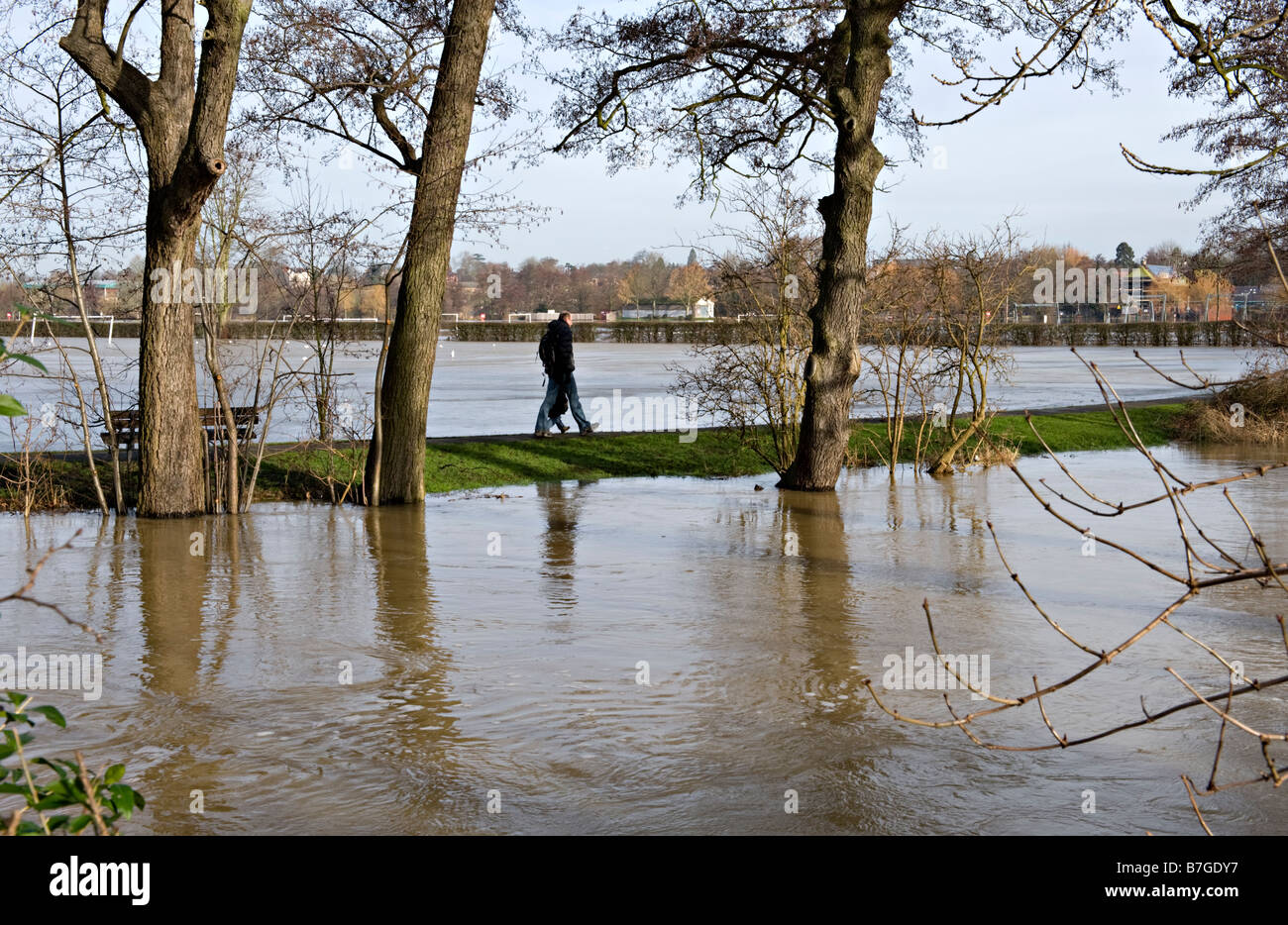 Tonbridge floods hi-res stock photography and images - Alamy