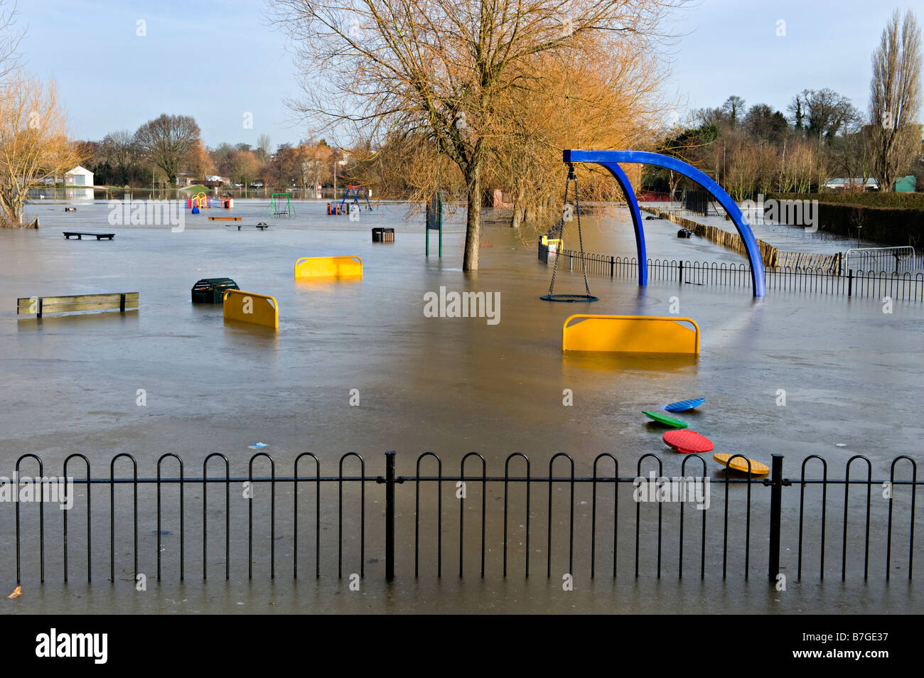 Tonbridge floods hi-res stock photography and images - Alamy