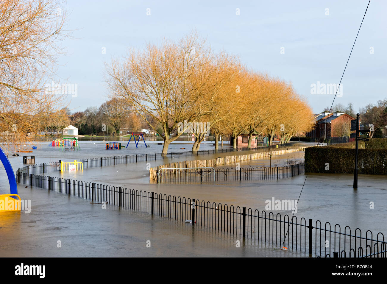 Tonbridge floods hi-res stock photography and images - Alamy