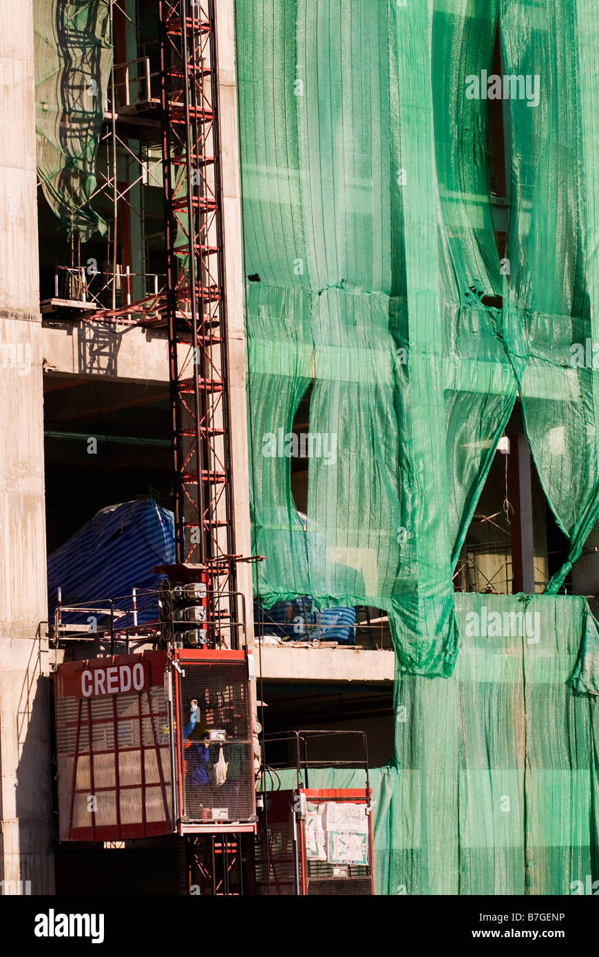 Construction lift hi-res stock photography and images - Alamy