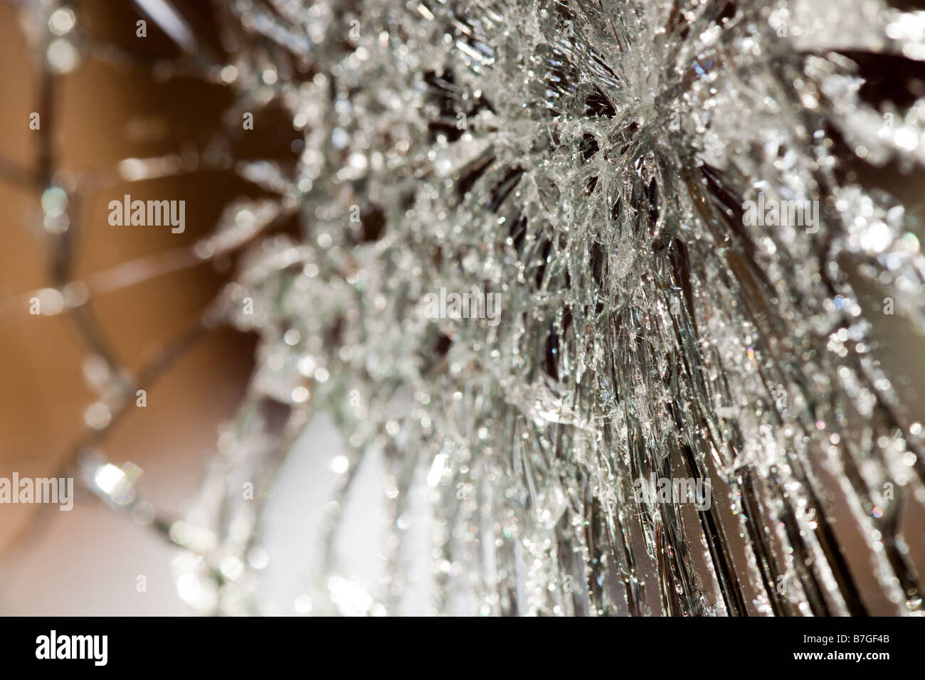 Broken mirror hi-res stock photography and images - Alamy