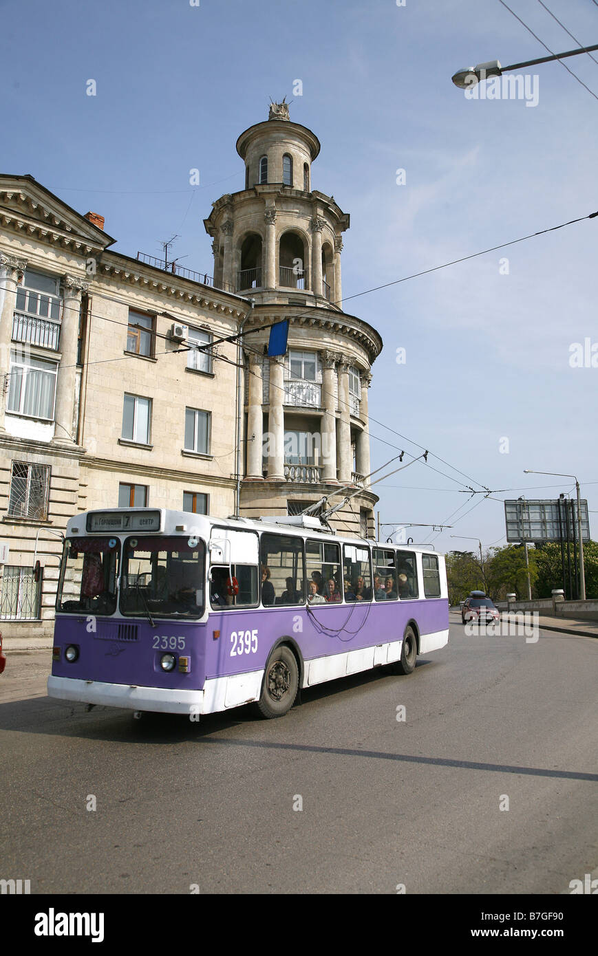 Purple bus hi-res stock photography and images - Alamy