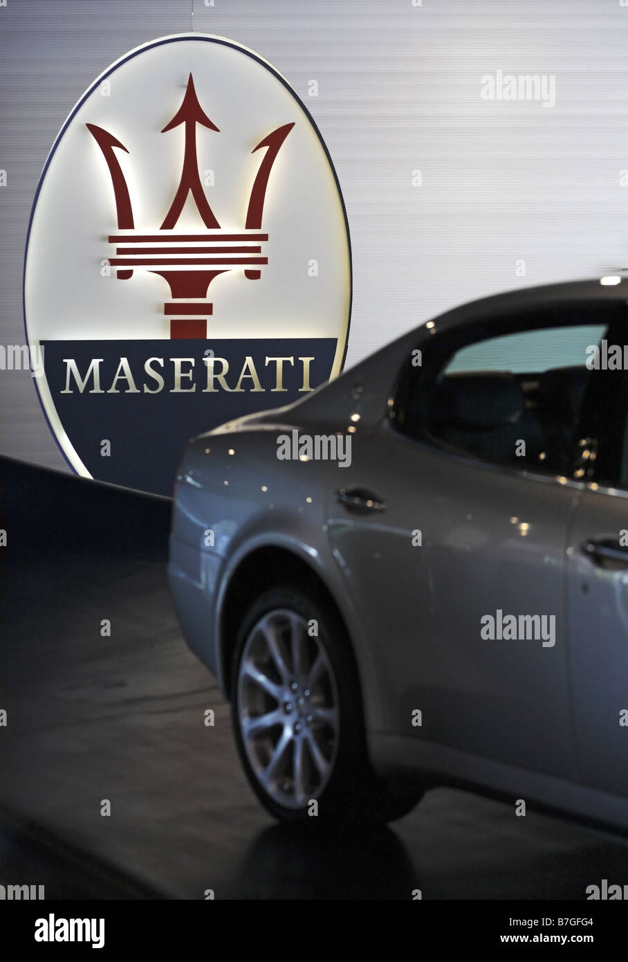 Trident emblem hi-res stock photography and images - Alamy