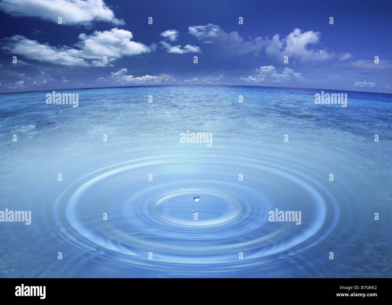 Drops of water and sea Stock Photo - Alamy