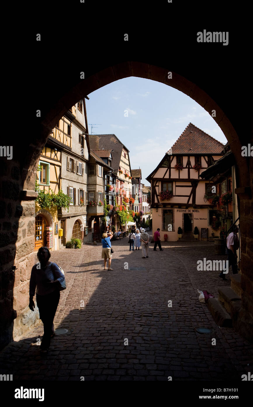 Timber side gate hi-res stock photography and images - Alamy