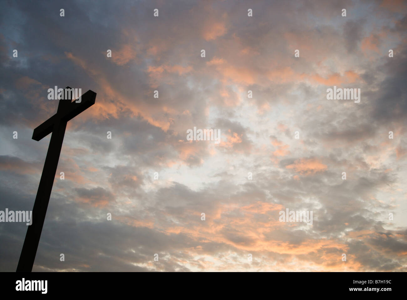 Cross at sunset hi-res stock photography and images - Alamy