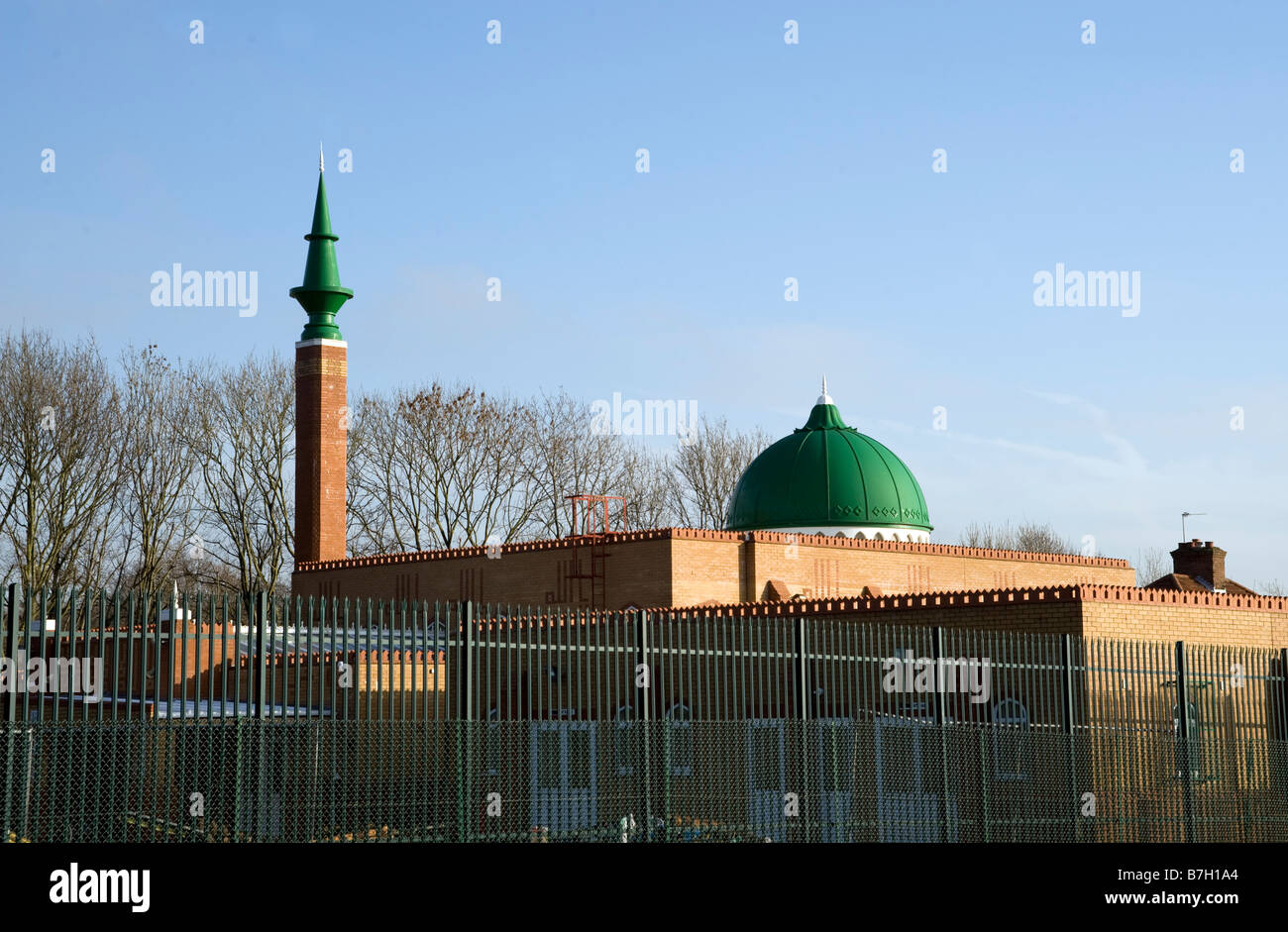 British muslim mosque hi-res stock photography and images - Alamy