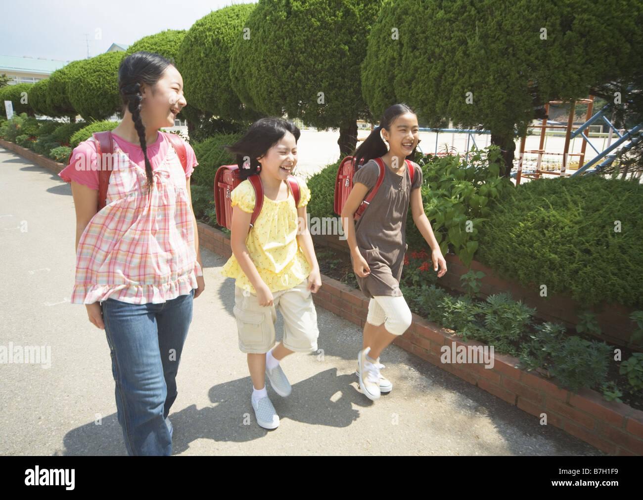 Elementary school students commute Stock Photo - Alamy