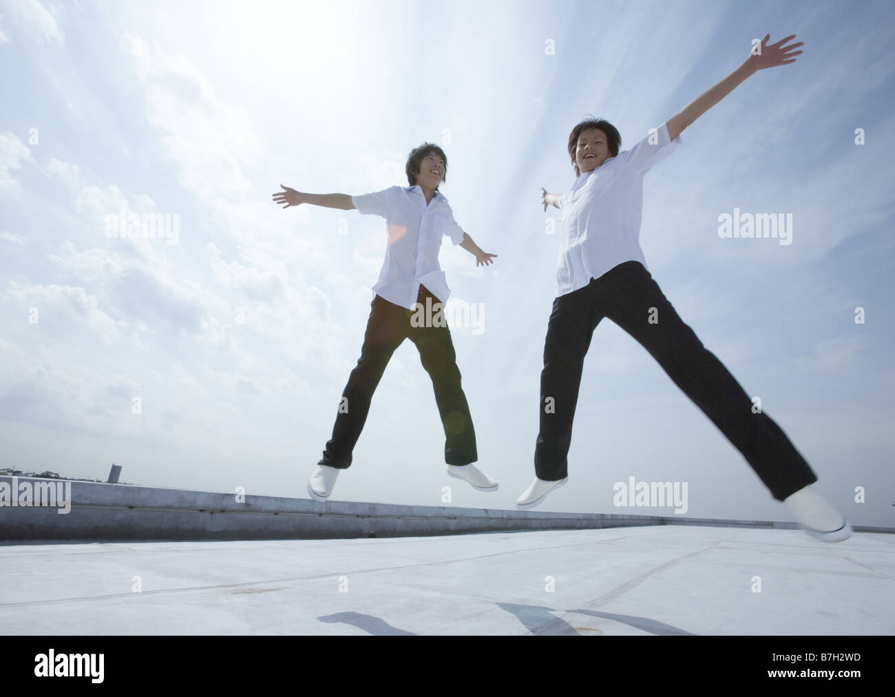 Japanese high school boys jumping hi-res stock photography and images ...
