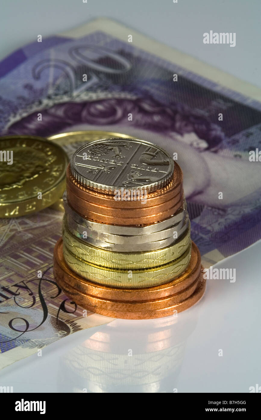 Pile of 2p coins hi-res stock photography and images - Alamy
