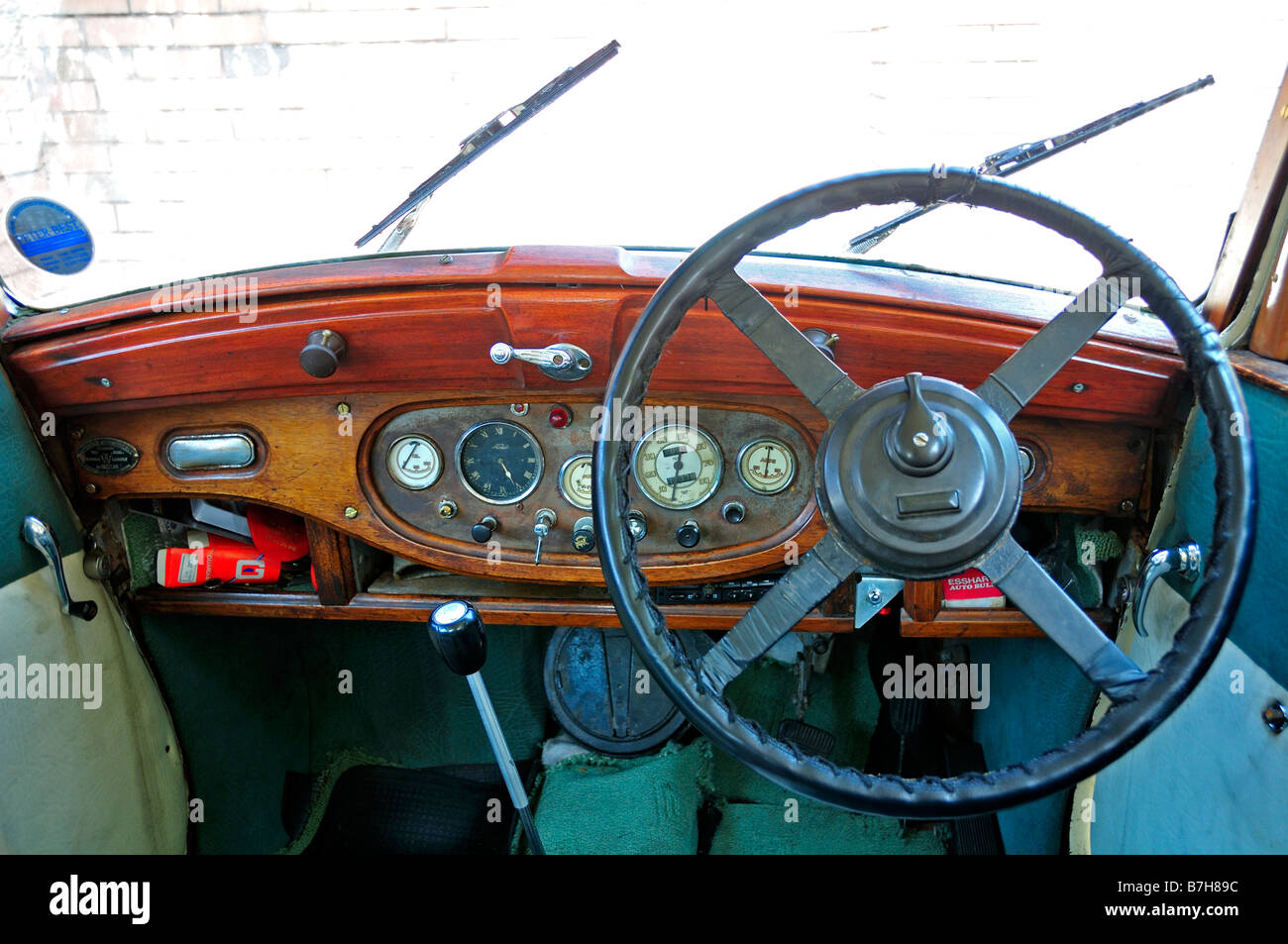 old car dash Stock Photo - Alamy