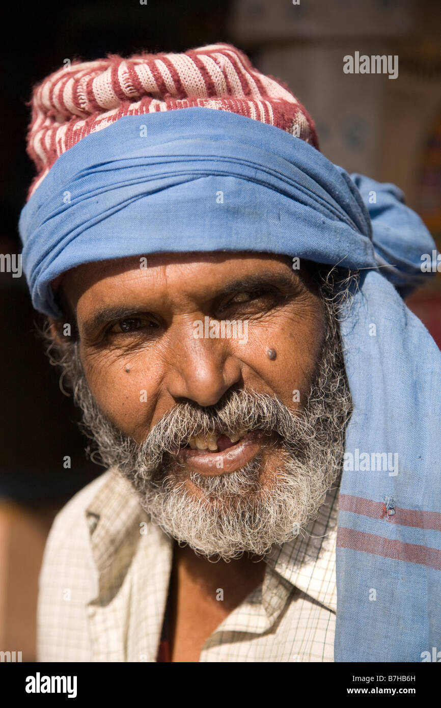 Indian man wearing headscarf, Jaipur, India Stock Photo - Alamy