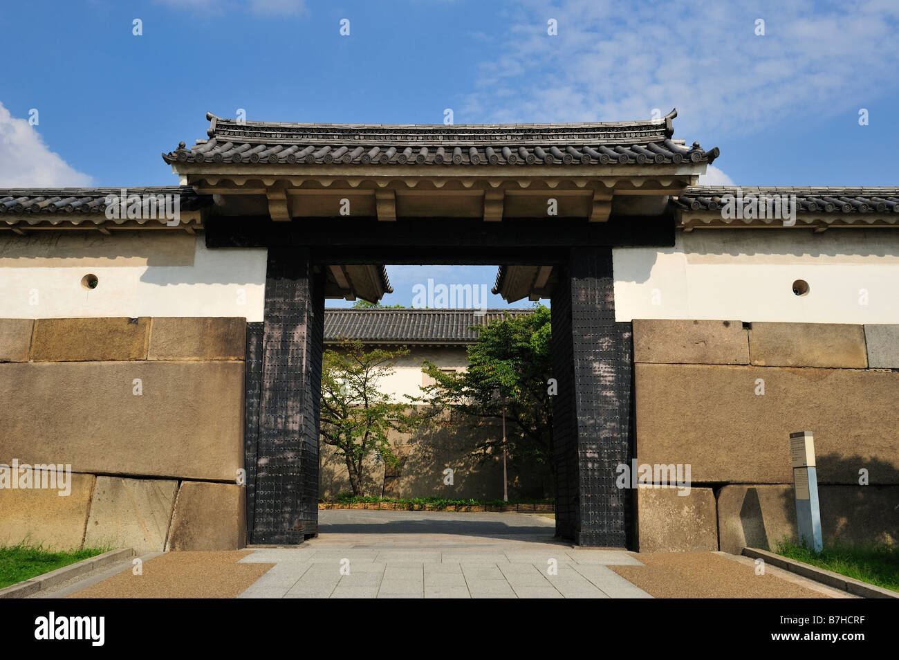 Entrance osaka castle hi-res stock photography and images - Alamy