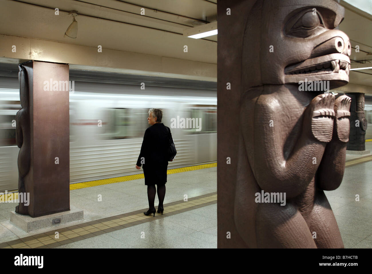 Toronto subway stations hi-res stock photography and images - Alamy