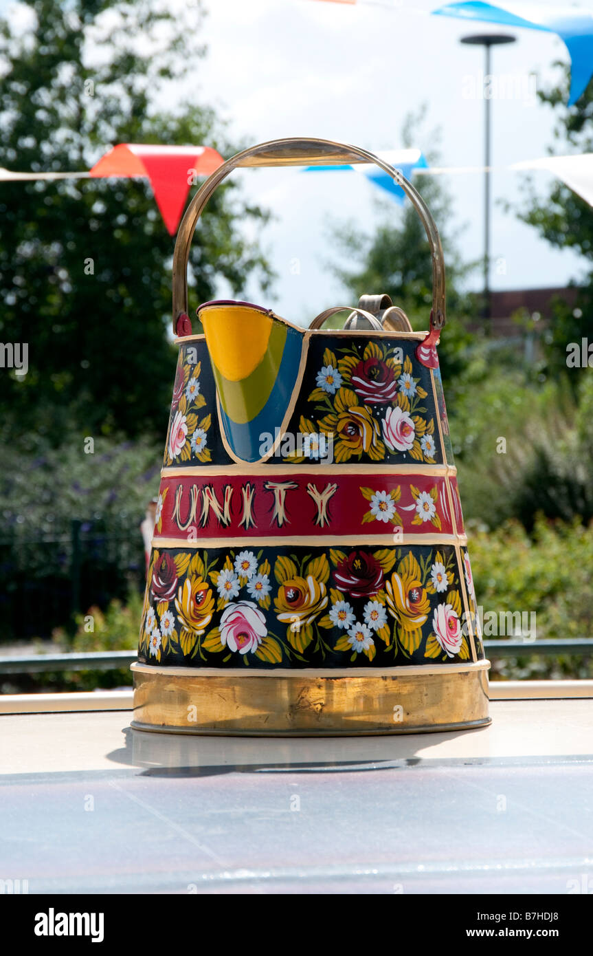 Hand painted canal ware hi-res stock photography and images - Alamy