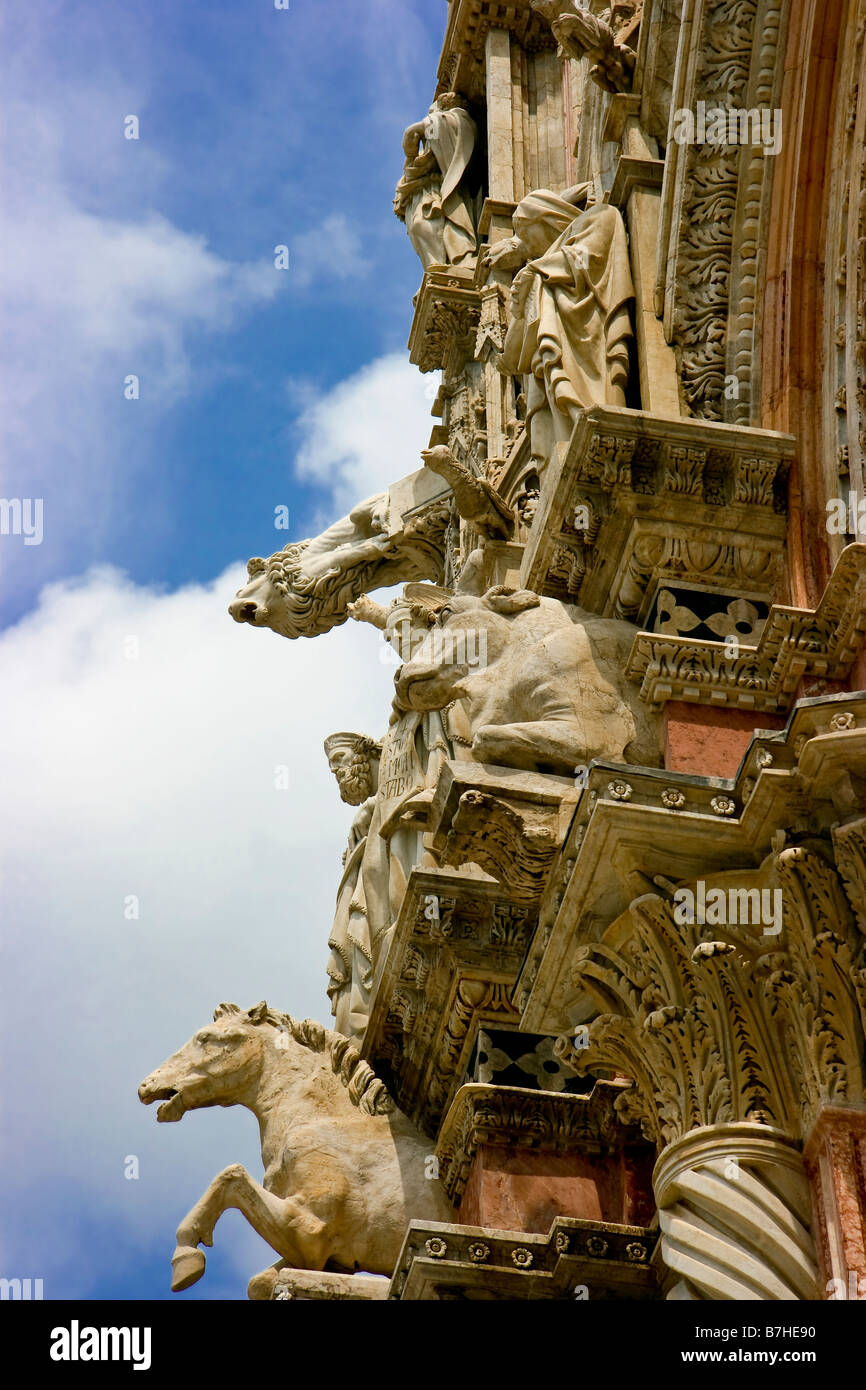 Sculpture siena italy hi-res stock photography and images - Alamy