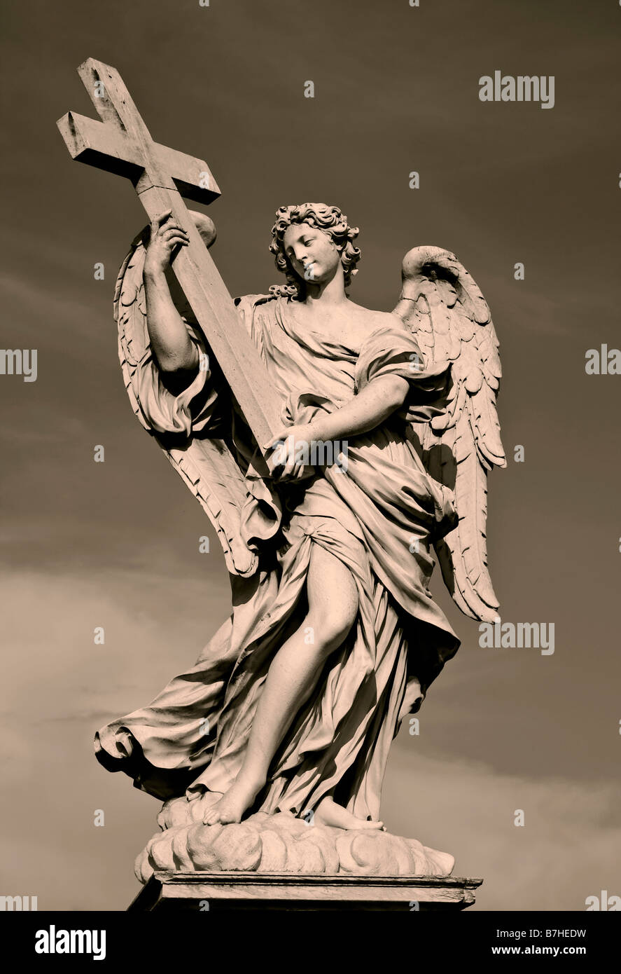 Angel Statue along Ponte Sant Angelo, Rome Italy Stock Photo - Alamy