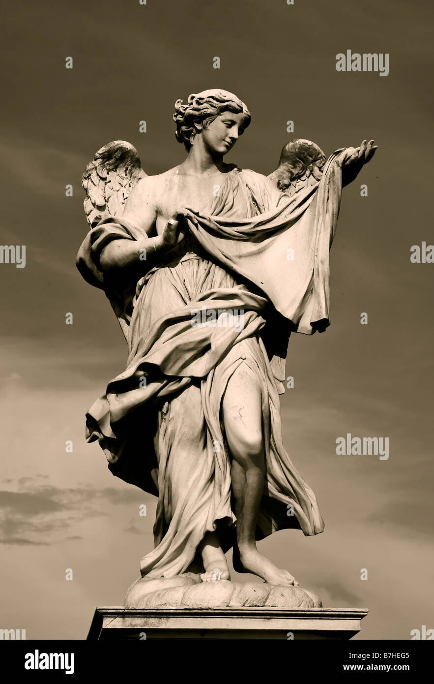 Angel Statue along Pont Sant Angelo, Rome Italy Stock Photo - Alamy