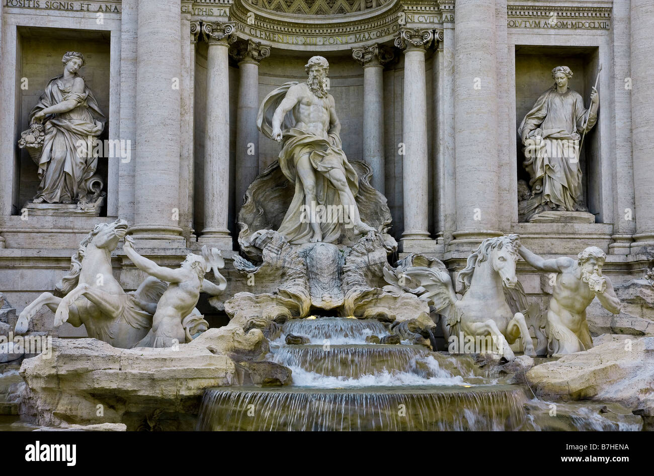 Sculpture rome roma fountain hi-res stock photography and images - Alamy