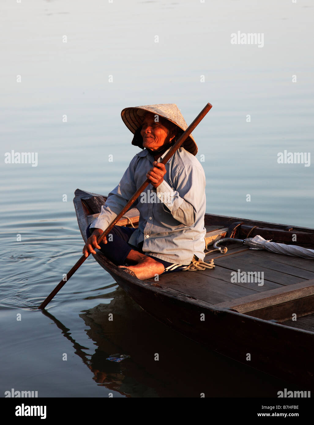 Mekong delta sampan vietnam hi-res stock photography and images - Alamy