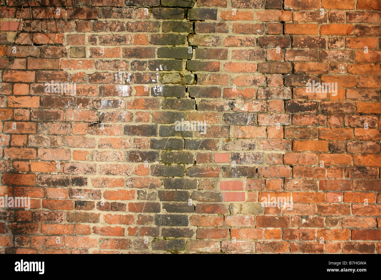 Brick bond hi-res stock photography and images - Alamy