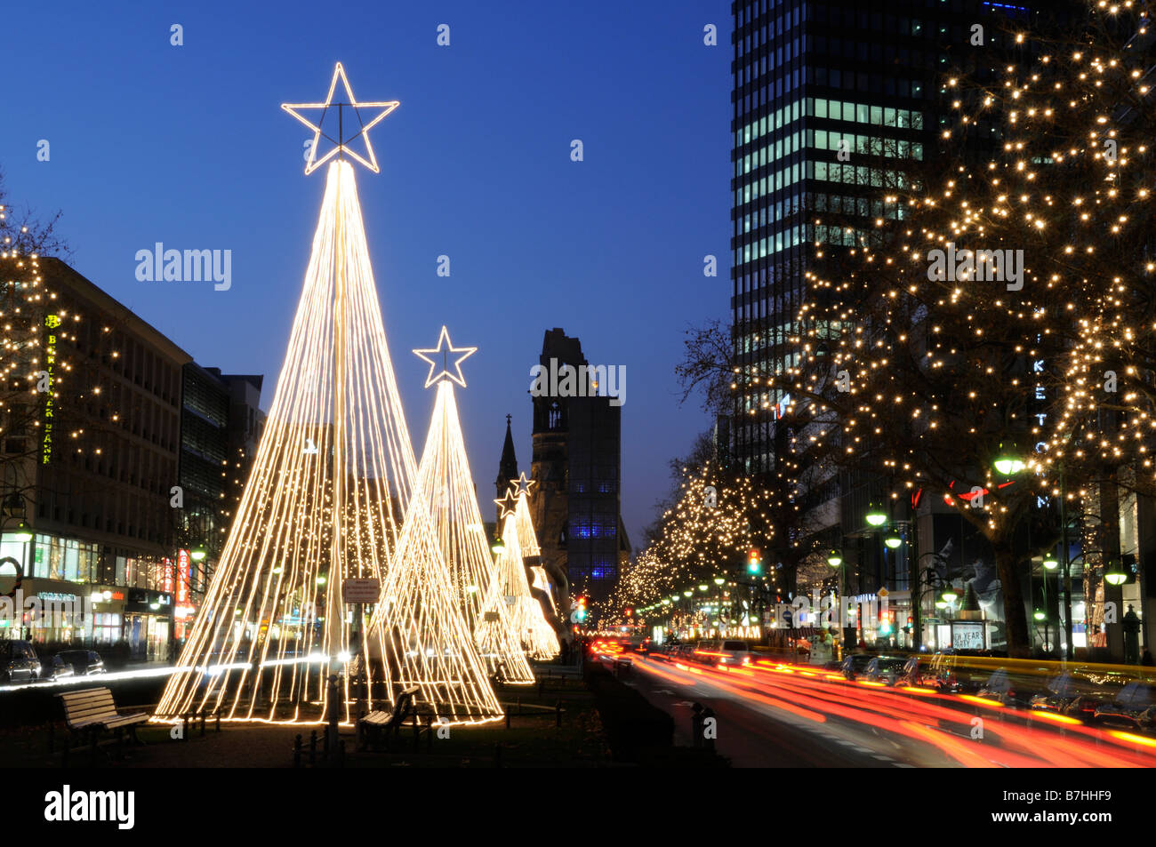 Lights in berlin hi-res stock photography and images - Alamy