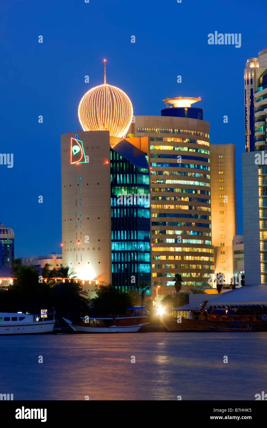 Emirates skyline hi-res stock photography and images - Alamy