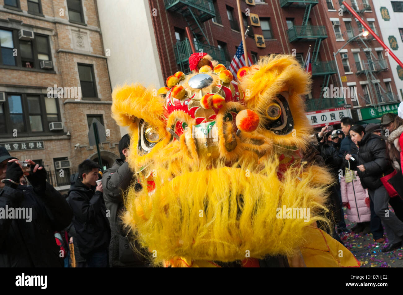 Lion dancer nyc hi-res stock photography and images - Alamy