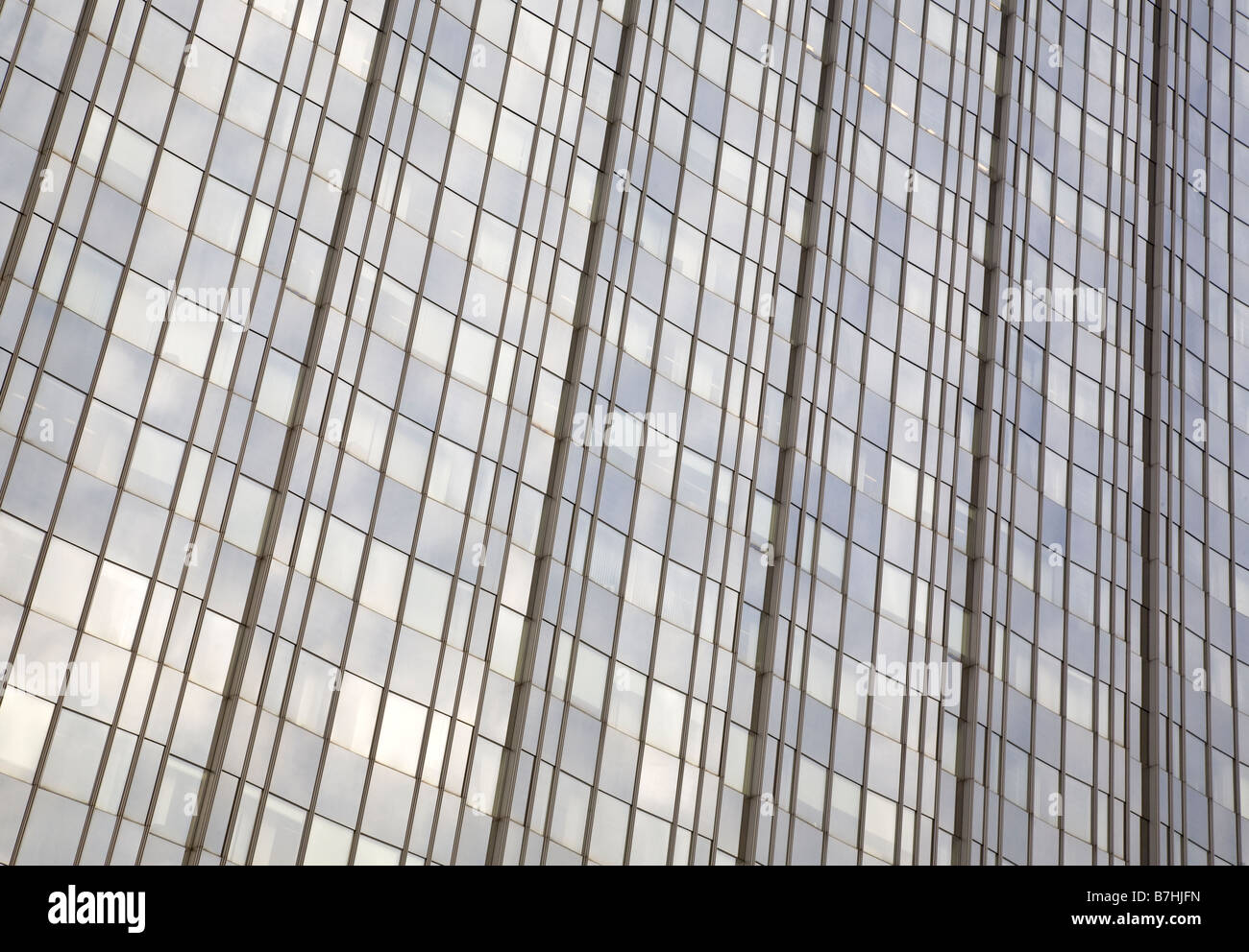 Section of a modern skyscraper highrise Stock Photo - Alamy