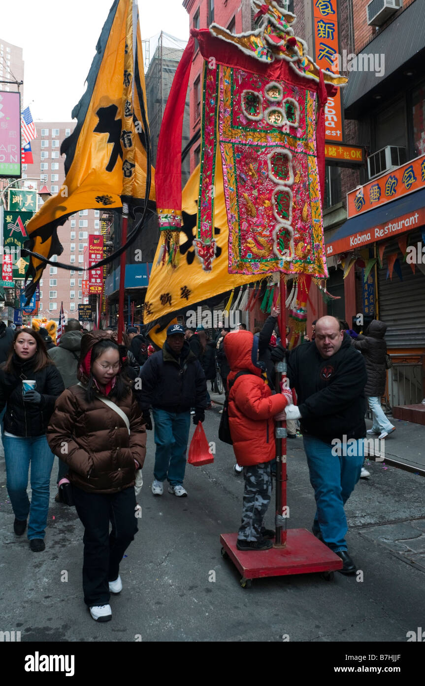 Chinese procession hi-res stock photography and images - Alamy