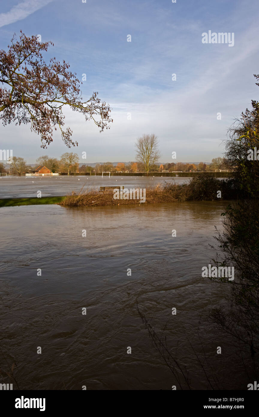 Tonbridge floods hi-res stock photography and images - Alamy