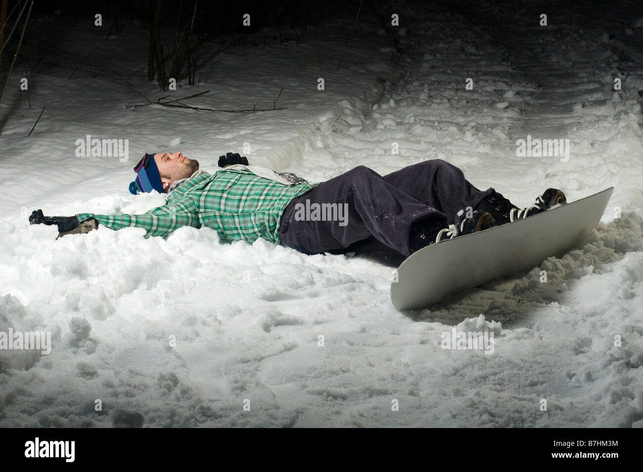 Laying snow night hi-res stock photography and images - Alamy
