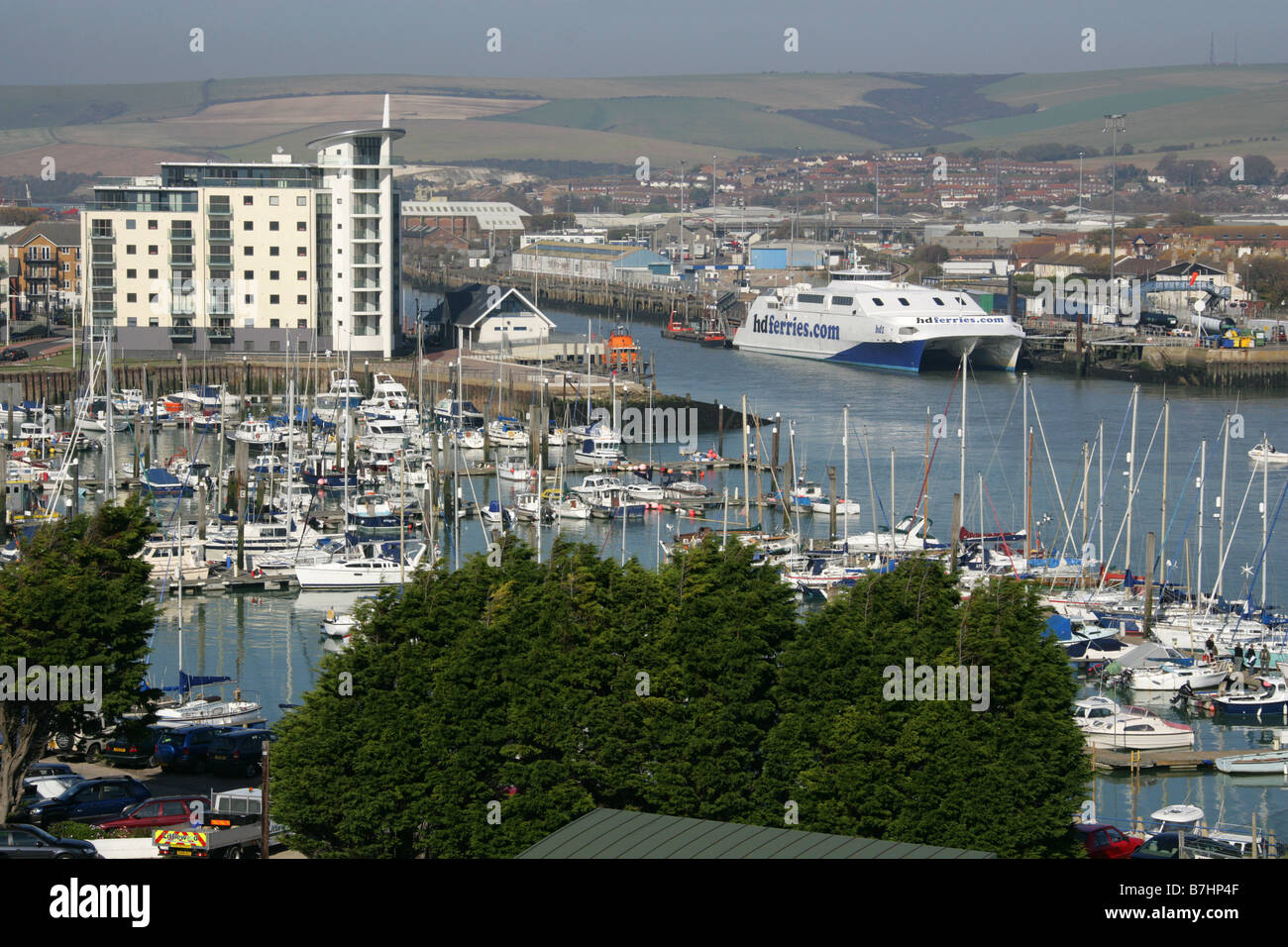 Newhaven harbour uk hi-res stock photography and images - Alamy