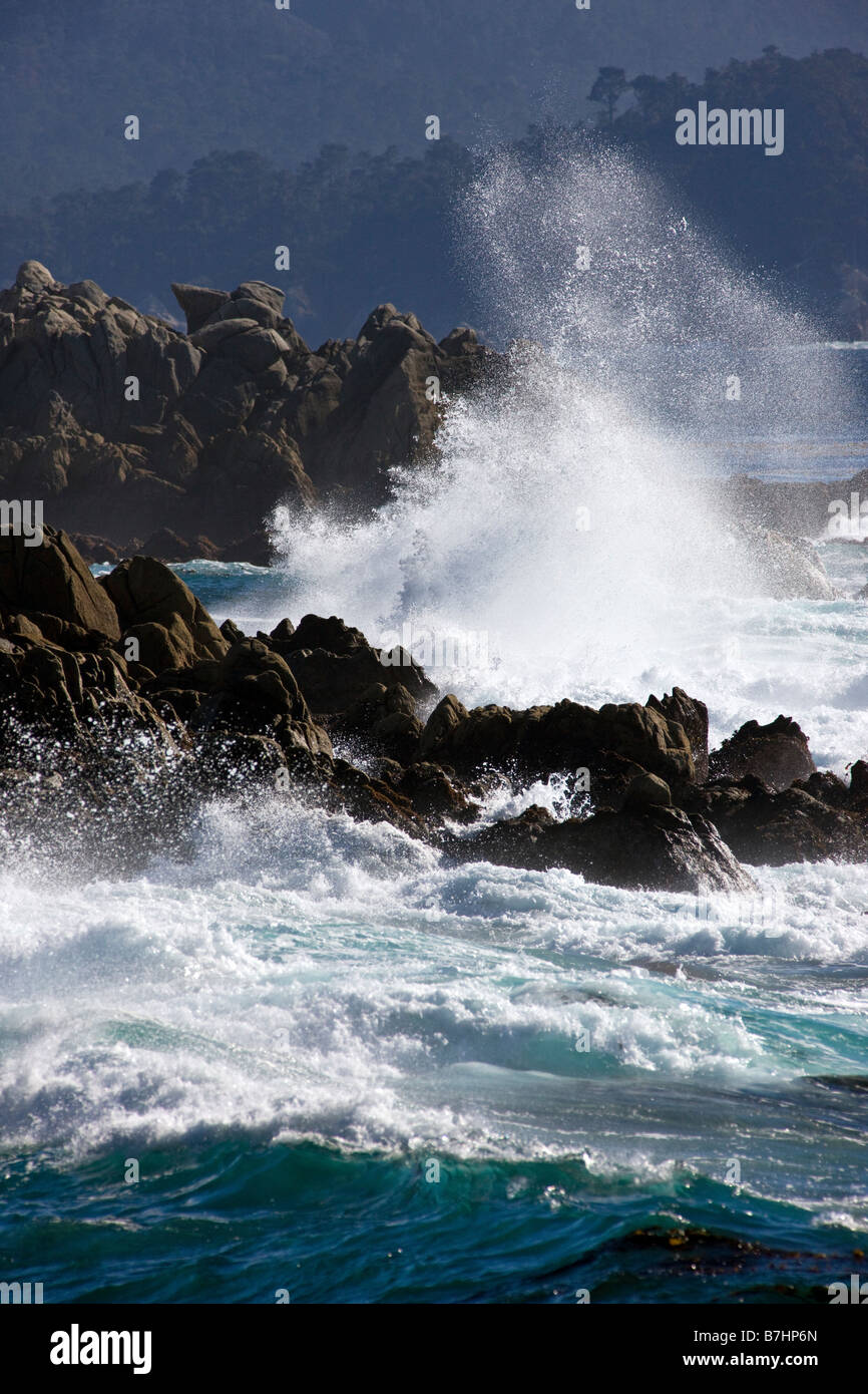 Pacific Ocean waves crashing ashore at Cypress Point Lookout, Pebble ...