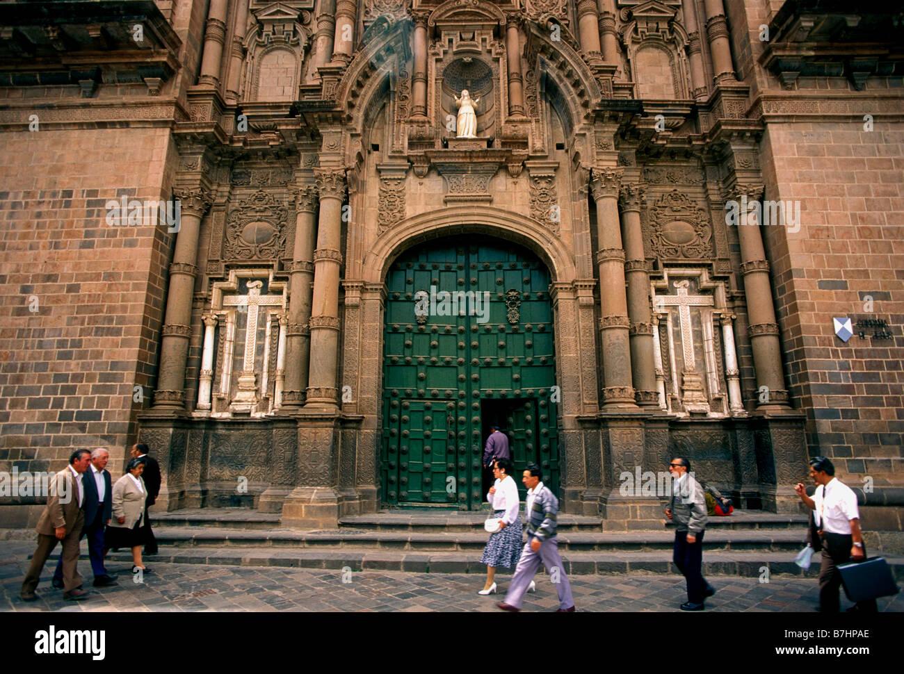 Iglesia peruana hi-res stock photography and images - Alamy