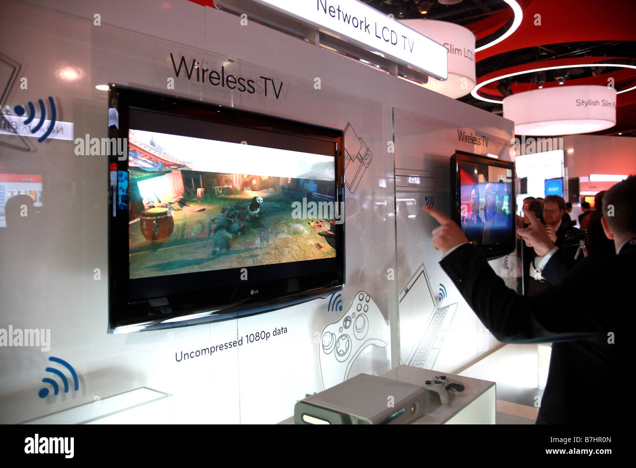 Lg wireless tv monitor hi-res stock photography and images - Alamy