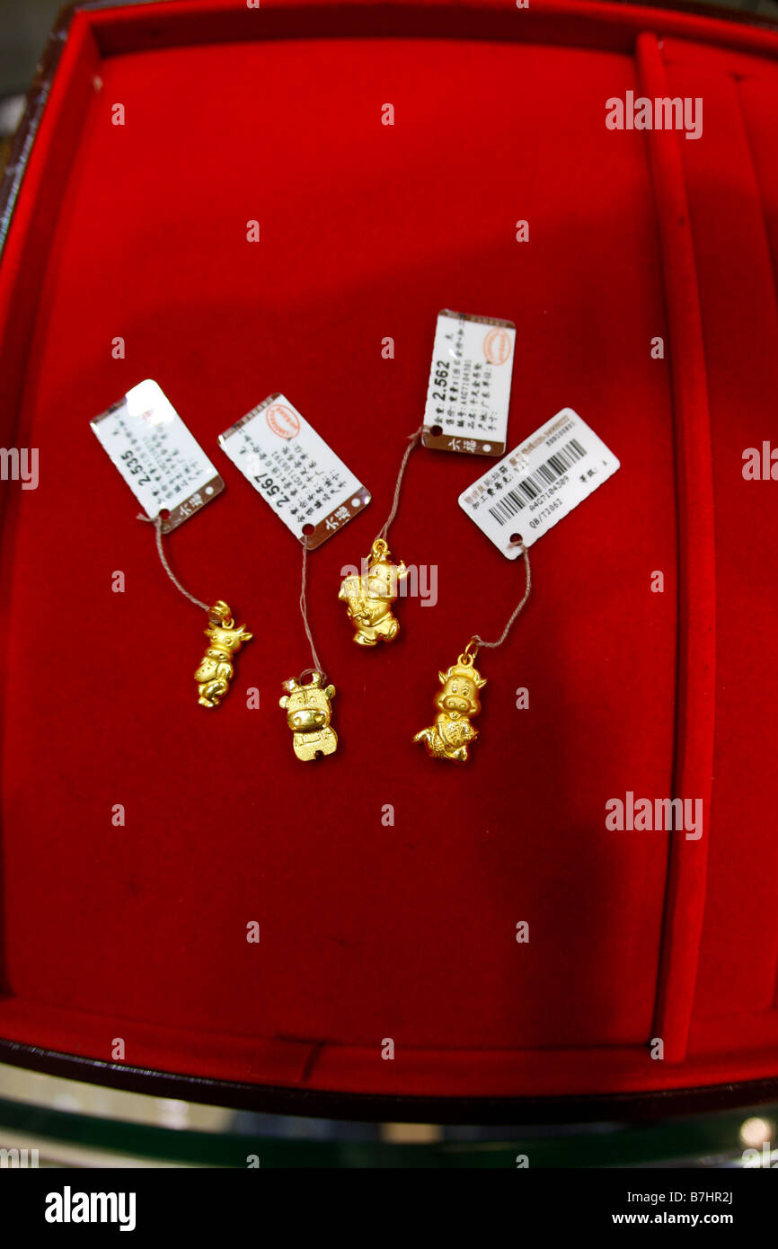 Chinese new year ox golden hi-res stock photography and images - Alamy