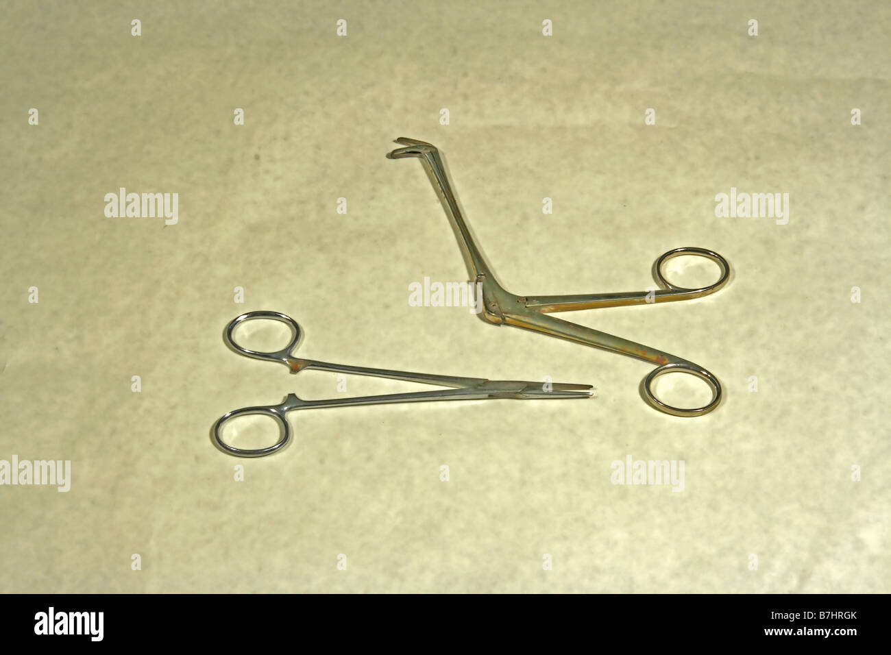 Medical instruments hi-res stock photography and images - Alamy